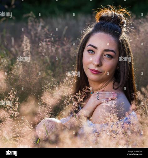 Solidarita Napájací článok Triasť Sexy Chubby Amatour Teen Selfie Médiá Rada Papiernictvo