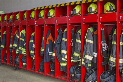 Comment Bien Choisir Un Vestiaire De Pompier Pour Une Caserne DBA