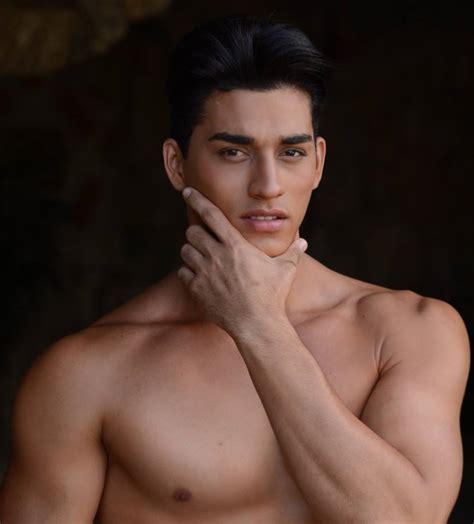 Luis Domingo Ba Z Mister Universo Venezuela Apollo Male Gods
