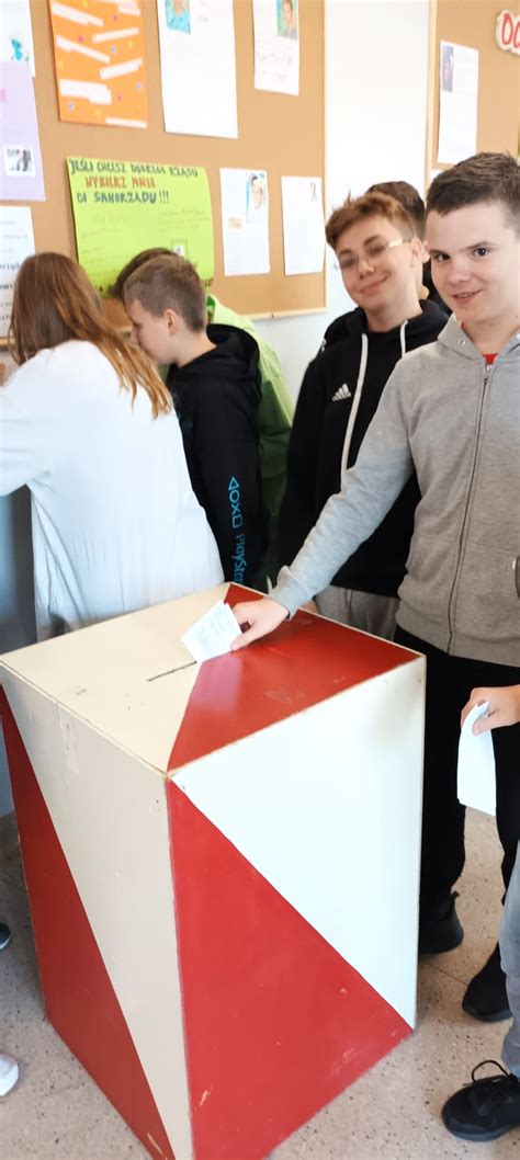 Wybory do Samorządu Uczniowskiego kl IV VIII Zespół Szkolno