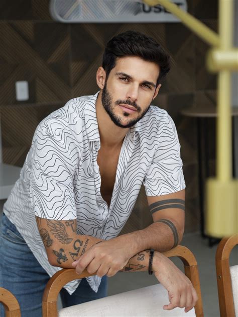 Após acidente de carro Rodrigo Mussi do BBB 22 passa por duas