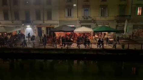 Milano Scontri Tra Tifosi Di Milan E Psg Sui Navigli La Repubblica