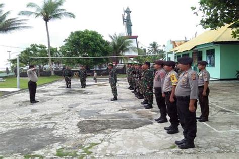 Tingkatkan Soliditas Dan Sinergitas TNI Polri Di Pulau Miangas Koramil