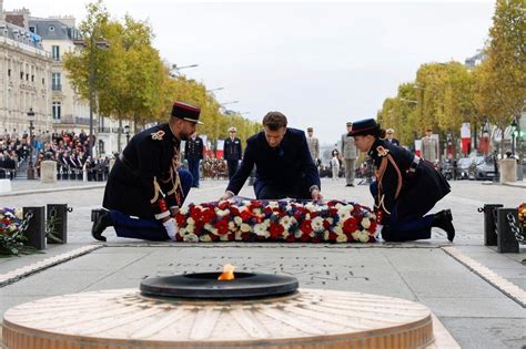 EN IMAGES Commémorations du 11 Novembre Emmanuel Macron a rendu