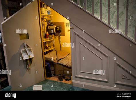 Chambre de Harry Potter sous l escalier à Warner Bros Studios Tour