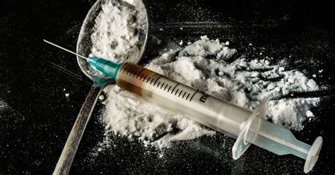 Tipos efeitos e consequências das drogas para Saúde Tua Saúde