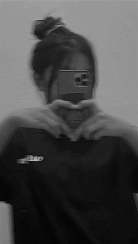 Pin By On Mirror Shot Blurred Aesthetic Girl Mirror Shot Girls