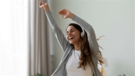 Canciones Para Levantar El Nimo Y No Dejar De Bailar En Casa
