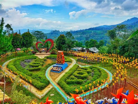 Ini Tempat Wisata Bandung Yang Populer Dan Harga Tiketnya Update