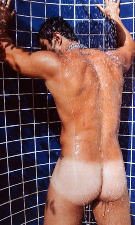Fotos e vídeo de Kleber Bambam nu na revista G Magazine Homens Pelados BR