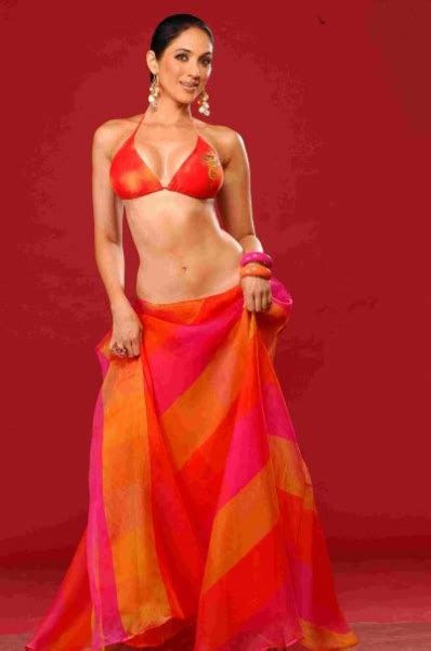Sexy Bollywood Actress Kalpana Pandit Cleavage Photos Chennai Fans
