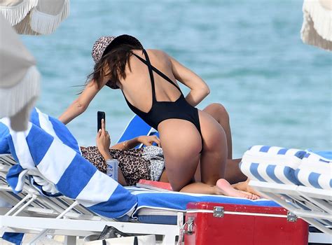 Emily Ratajkowski Topless In Inamorata Woman The Fappening