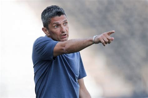 Playsport Răzvan Lucescu nu îi iartă pe tricolori după startul ratat