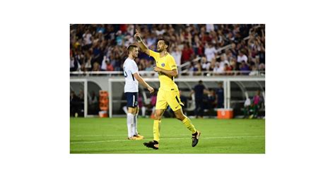PSG Pastore l homme de la tournée