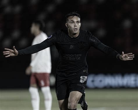 Corinthians Vence Bragantino Fora De Casa E Se Aproxima Das Quartas De
