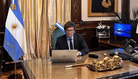 Milei firmó decreto con más de 300 medidas de desregulación económica