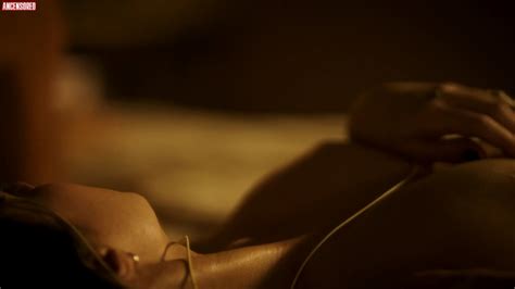 Naked Andréia Horta in Albatroz
