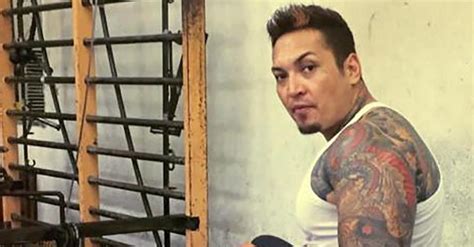 Yakuza como um brasileiro entrou na máfia e foi autorizado a sair
