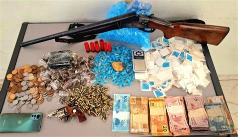 Homem é preso drogas armas e munições após briga por ponto de