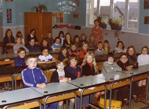 Photo De Classe CE2 De 1976 ECOLE JULES FERRY Copains D Avant
