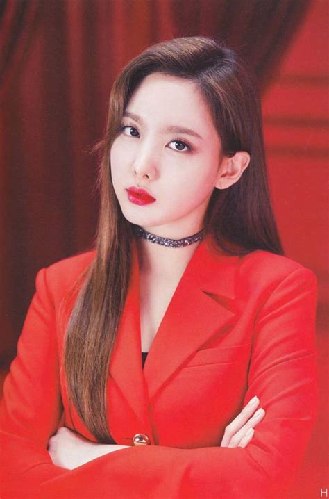 TWICEZINE Nayeon TWICELIGHTS World Tour Yoona Snsd Kpop Girl