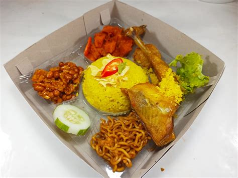 Jual Nasi Kuning Kotak