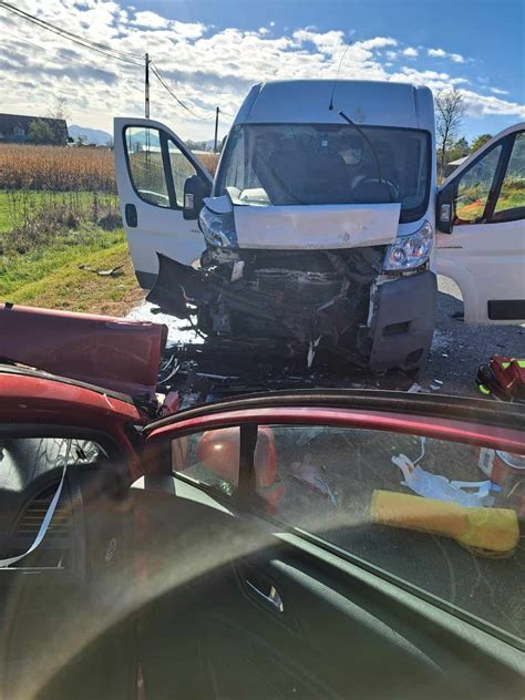 FOTO Accident grav cu trei victime dintre care una decedată pe DN 76