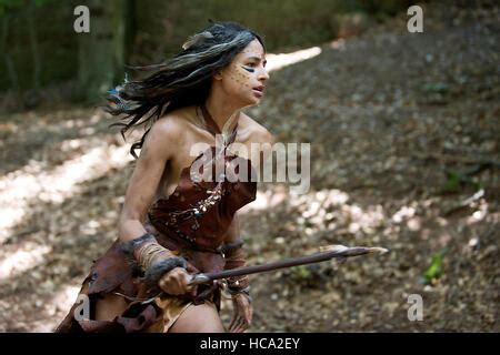 AO LE DERNIER NEANDERTAL Aruna Shields 2010 Ph Patrick Glaize UGC