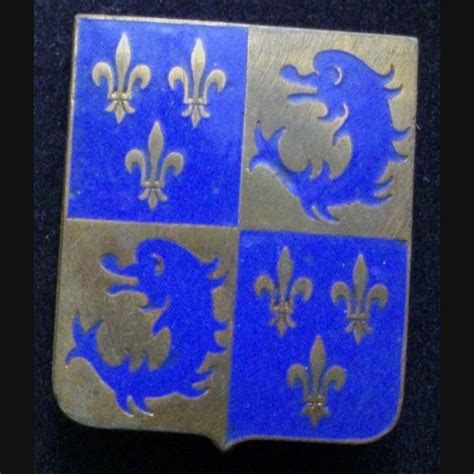 12 régiment de cuirs Arthus Bertrand Paris Déposé en émail