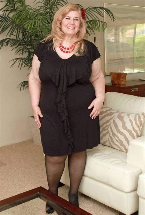 Sharon Taylor Green Shoes Outfit Fashion Cold Shoulder Dress Free Download Nude Photo Gallery