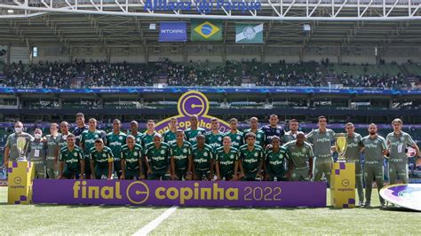 Palmeiras goleia Santos e conquista a Copa São Paulo de Juniores pela