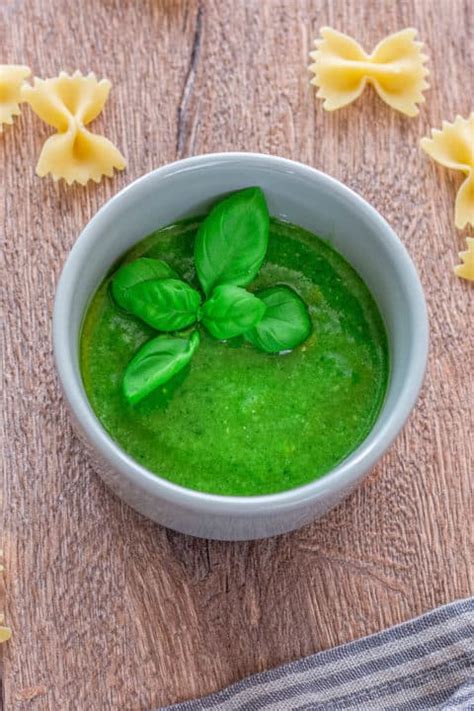 Basilikum Pesto Rezept Einfach Und Schnell Selber Machen
