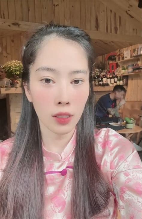 Nam Em công khai clip bạn trai bán thịt lợn ở Đà Lạt hậu bị tẩy chay