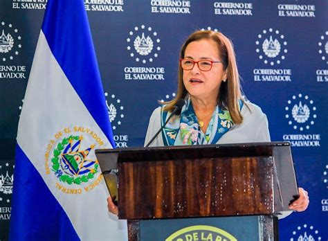 Diario El Salvador On Twitter Dedinero La Ministra De Relaciones