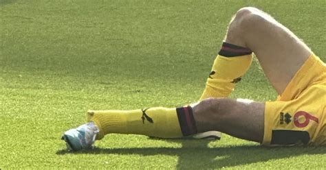 Sheffield United Brutto Infortunio Per Chris Basham Caviglia Spezzata