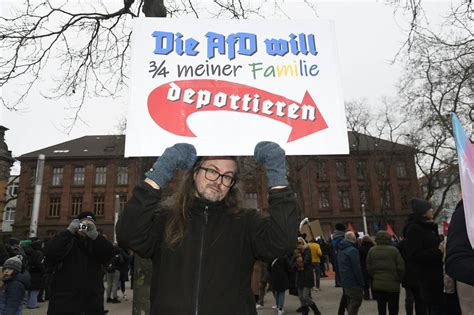 Nach AfD Geheimtreffen Was Remigration In Wahrheit Bedeutet