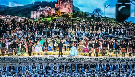 André Rieu in Maastricht Virjthof The City of Sheffield Pipe Band
