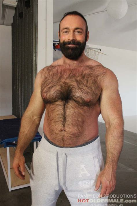 Brad Kalvo Shows Off His Body