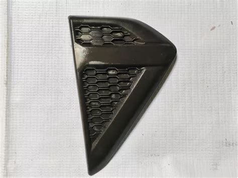 Moldura Salpicadera Derecha Original Para Ram Mod Meses Sin