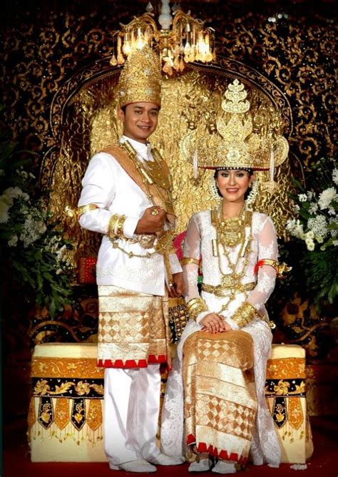 Mengenal Pakaian Adat Lampung Serta Penjelasannya Tambah Pinter