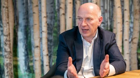 Kai Wegner Ber Currywurst D Ner Und Schokoriegel