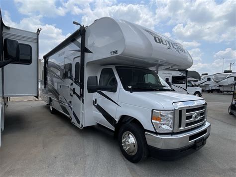 Thor Motor Coach Outlaw T