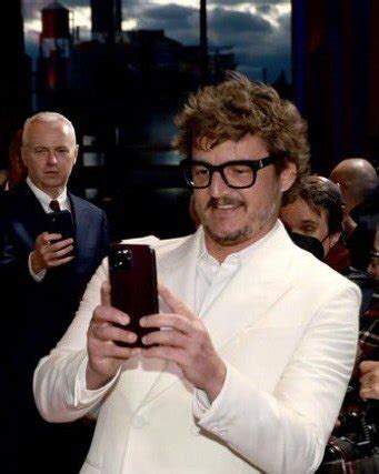 Pedro Pascal News Brasil on Twitter 1 ano do Pedro sendo o irmão