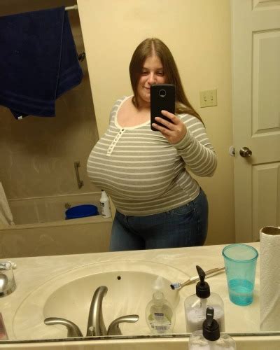 bustysarahrae tumbex