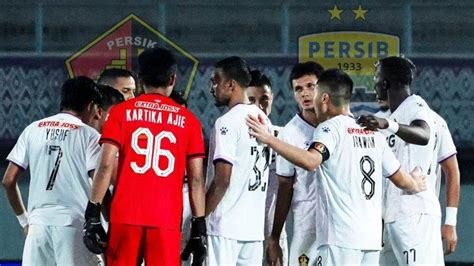 Live Streaming Indosiar Persik Kediri Vs Persib Bandung Kick Off 19 00