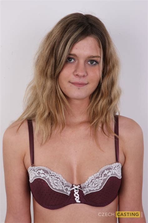 Amateur Girl Klara Takes A Seat On A Stool After Getting Totally Naked