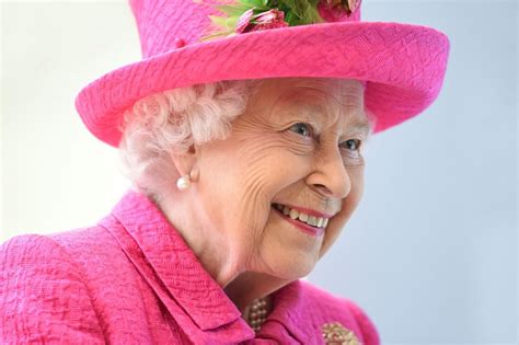 Galerie Foto Ritualul regretatei regine Elisabeta înainte de fiecare