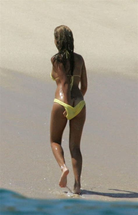 Candid Bikini Pokies
