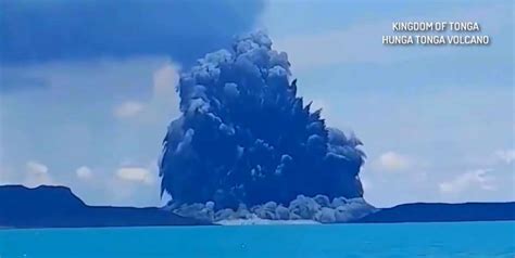 卫星实拍汤加海底火山爆发瞬间 灾后首批照片公布 搜狐大视野 搜狐新闻