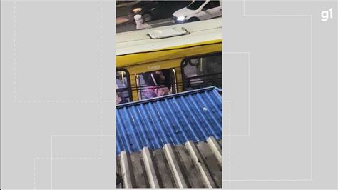 Cobradora é baleada em ônibus do transporte público de Salvador
